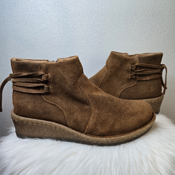 Born | Shoes | Born Brown Distressed Suede Ankle Boots New In ...